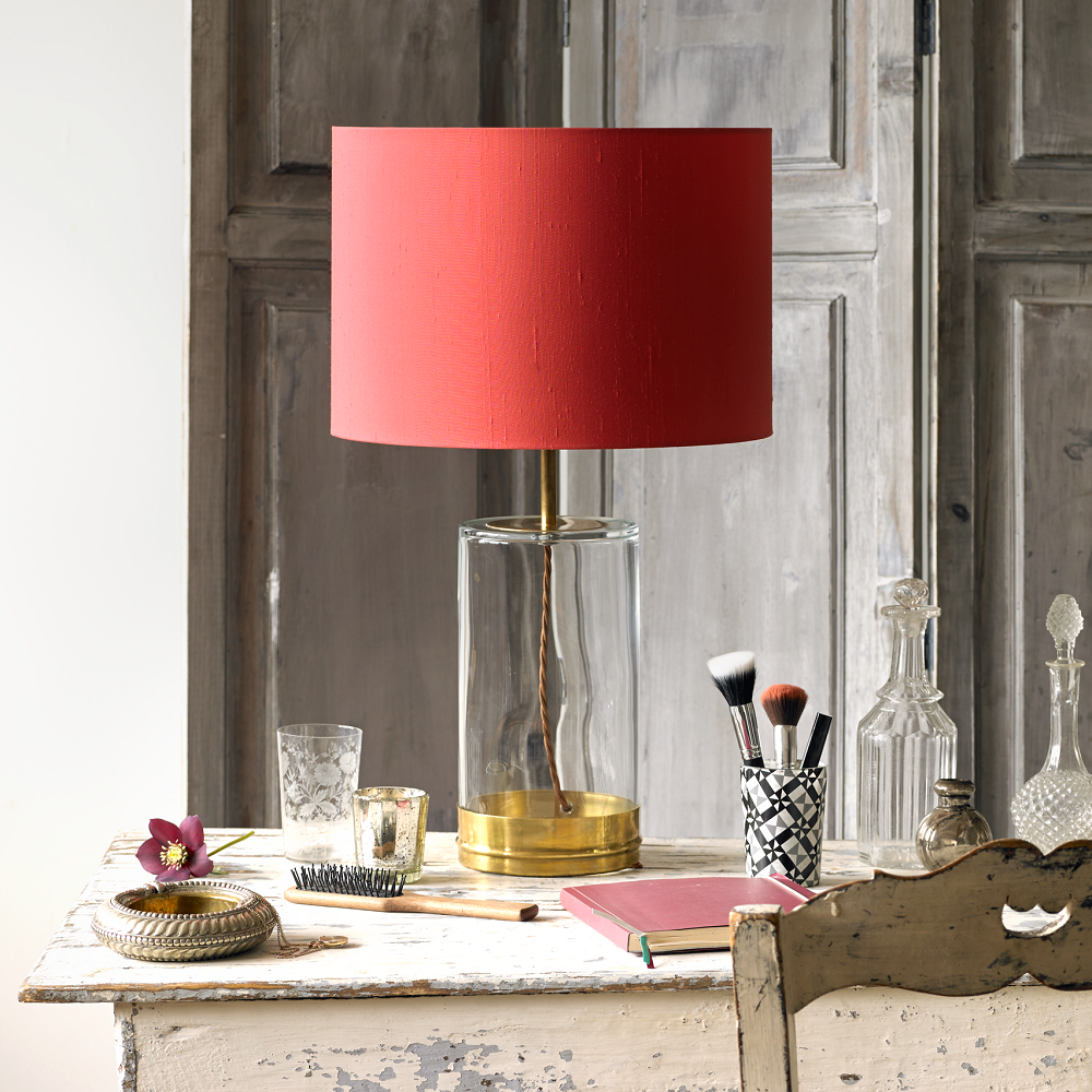 Designer table lamps – which material works for you?