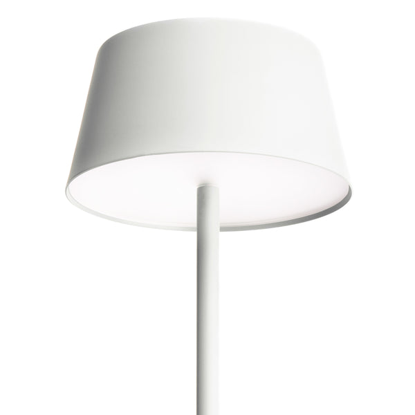 Scoon cordless table lamp in coconut