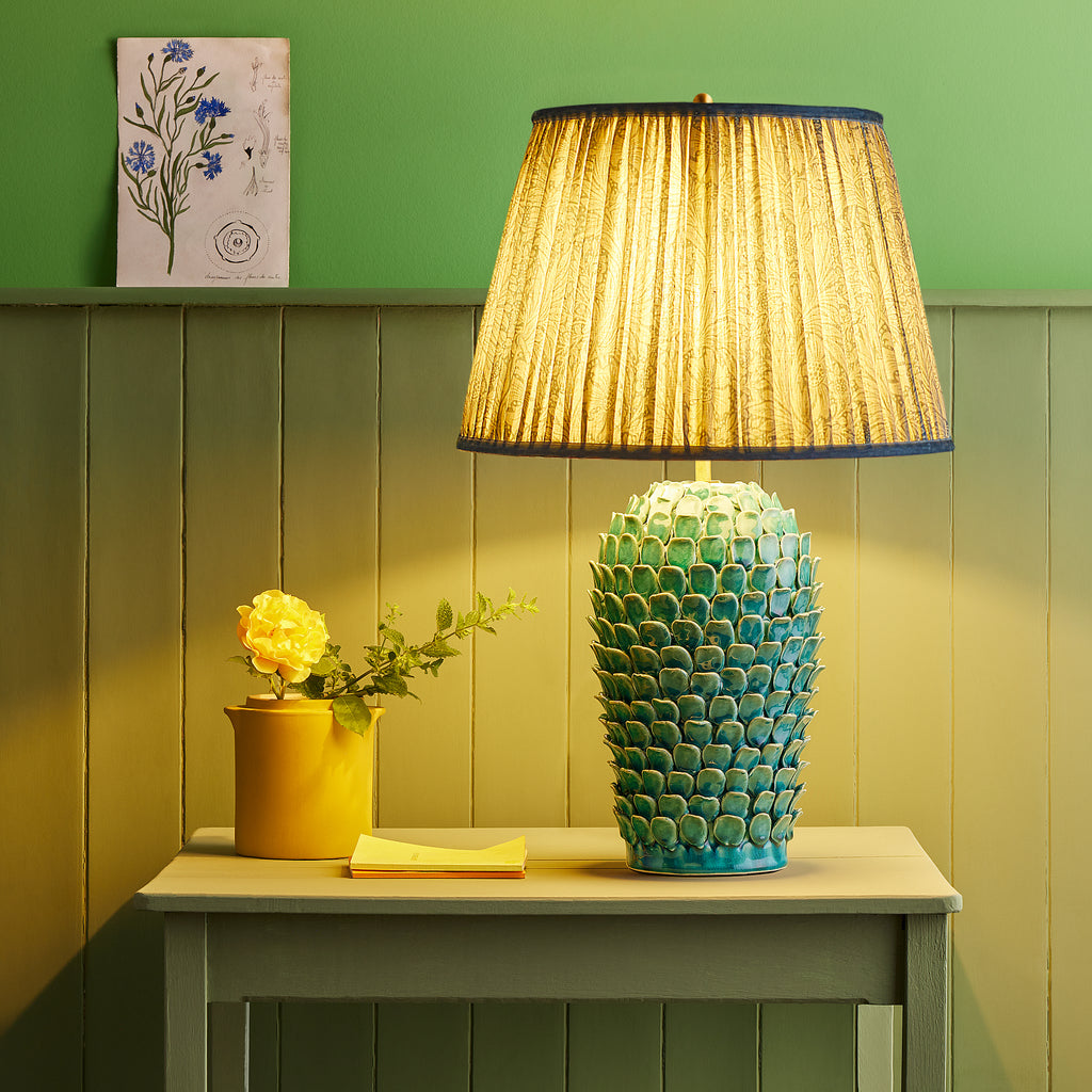 Stucco table lamp in turquoise ceramic