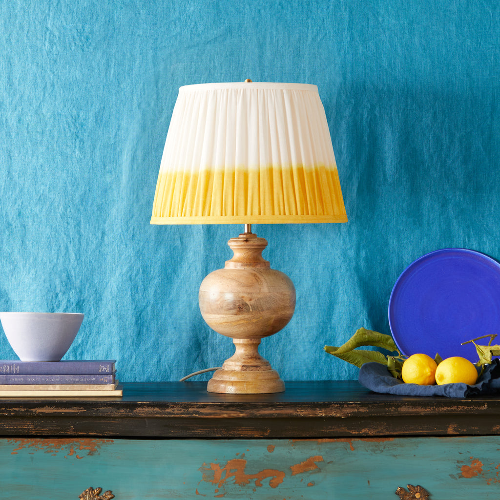 Venus table lamp in natural wood