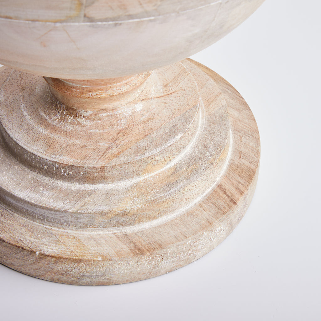 Verona table lamp in whitewash
